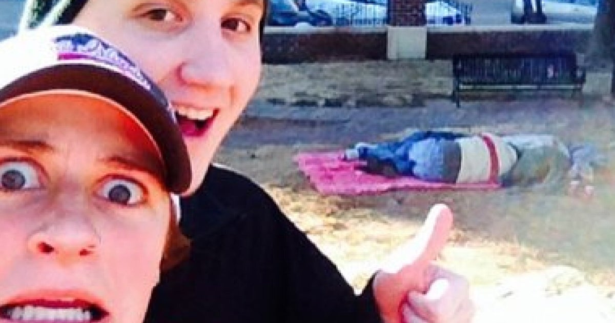 Selfies With Homeless People Is A New Vile Trend Huffpost Uk News