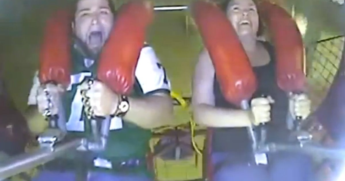 Man Screams Like A Little Child On Slingshot Fairground Ride In America ...