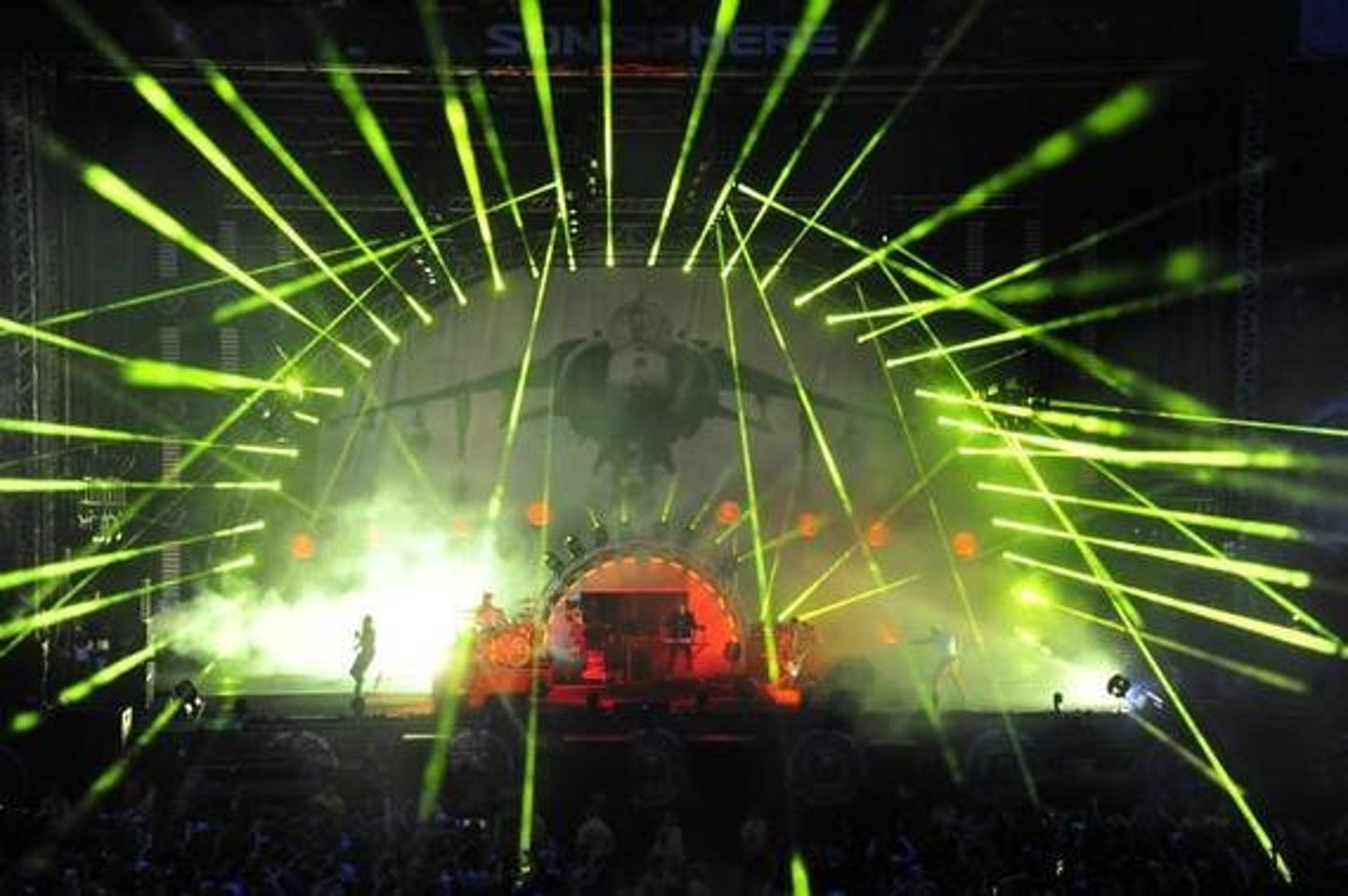 The Sonisphere Atmosphere - A Defining Moment For Knebworth | HuffPost ...
