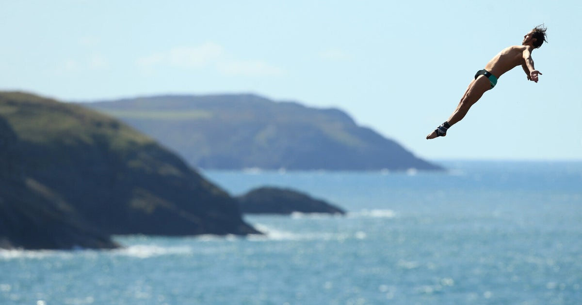 Red Bull Cliff Diving Competition Hits Wales (VIDEO) | HuffPost UK News