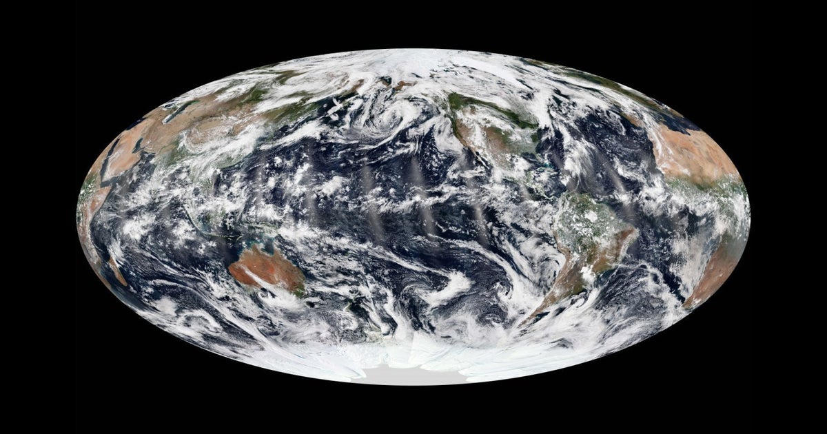 Rare Day Of Total Calm Photographed By Nasa (Despite It Being Hurricane ...