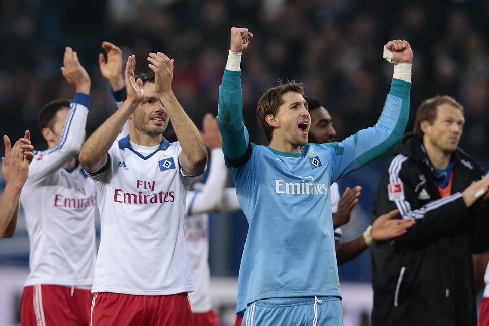 Hamburg 3-0 Borussia Dortmund: Hakan Çalhanoğlu's 40-Yard Free-Kick ...