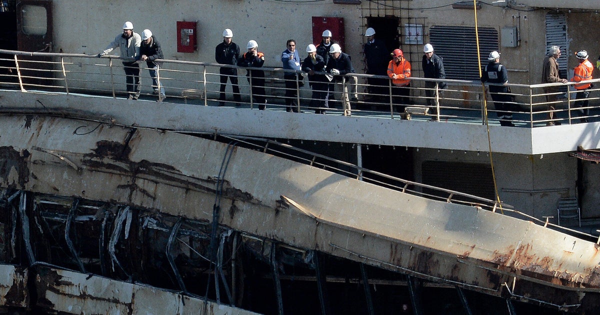 Costa Concordia Captain Francesco Schettino Returns To Shipwreck (VIDEO ...