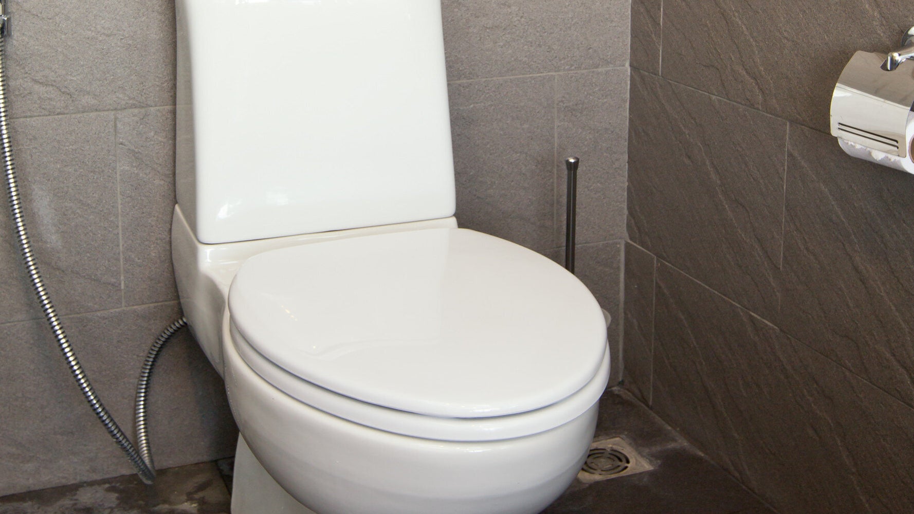 Exploding Toilet Leaves Man Afraid To Flush | HuffPost UK News