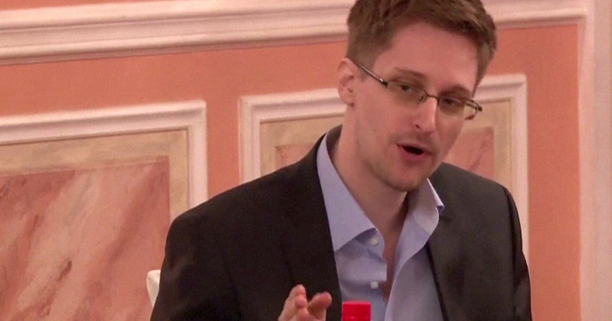 WATCH: Edward Snowden Appears In New Video At Awards Dinner In Moscow ...