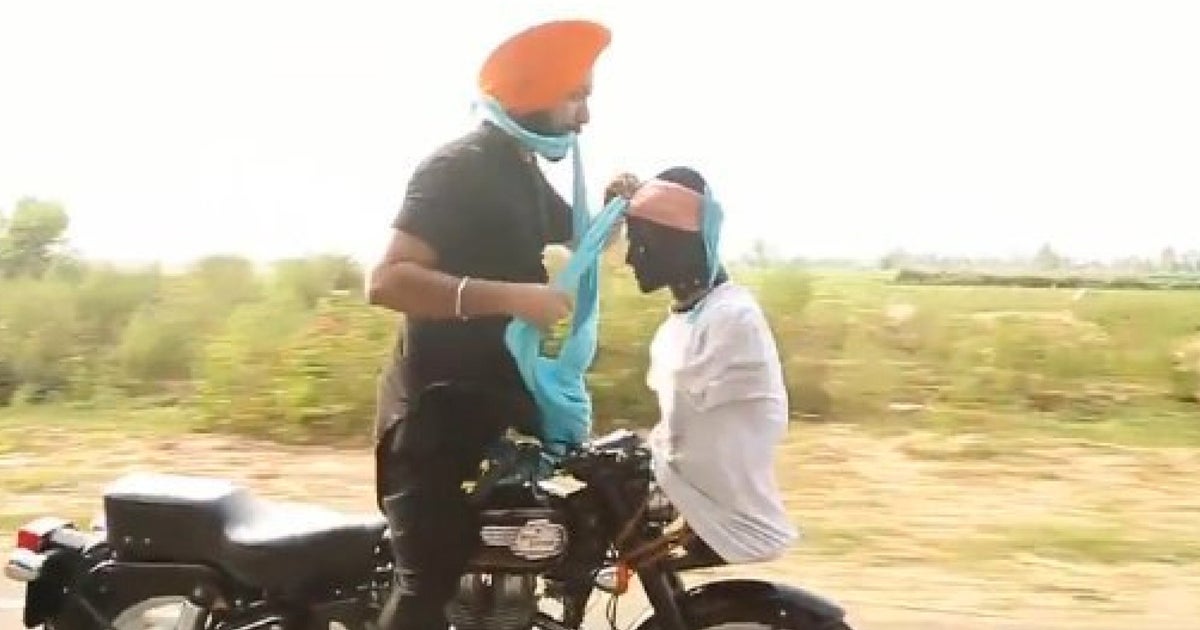 Look, No Hands! Man Ties Turban While Riding Motorbike At 55km/Hr ...