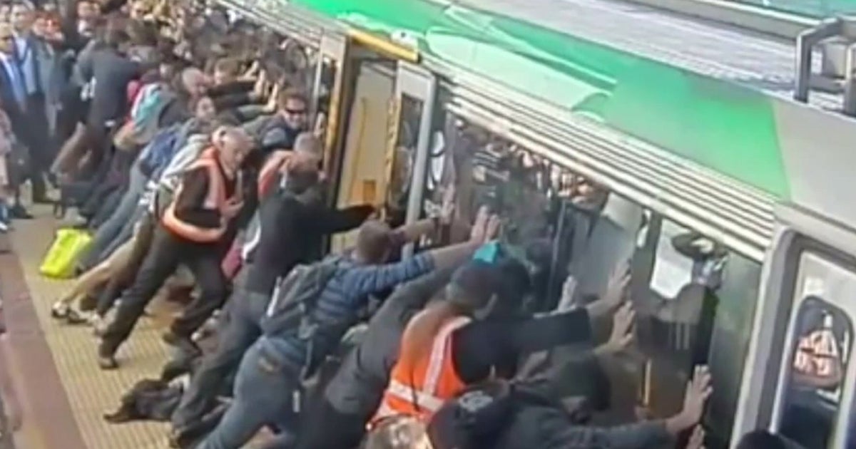 Australian Train Passengers Rally To Push Entire Train Carriage Off ...