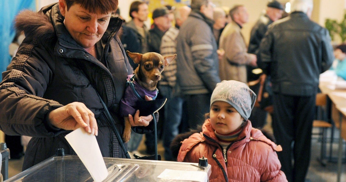 Crimeans Queue To Vote In Pro-Russia Referendum Which Could Split ...