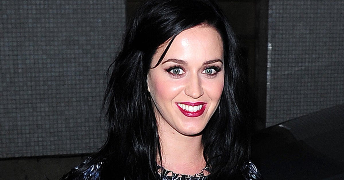 Katy Perry Reveals She Takes 26 Pills A Day And Suffers From OCD ...