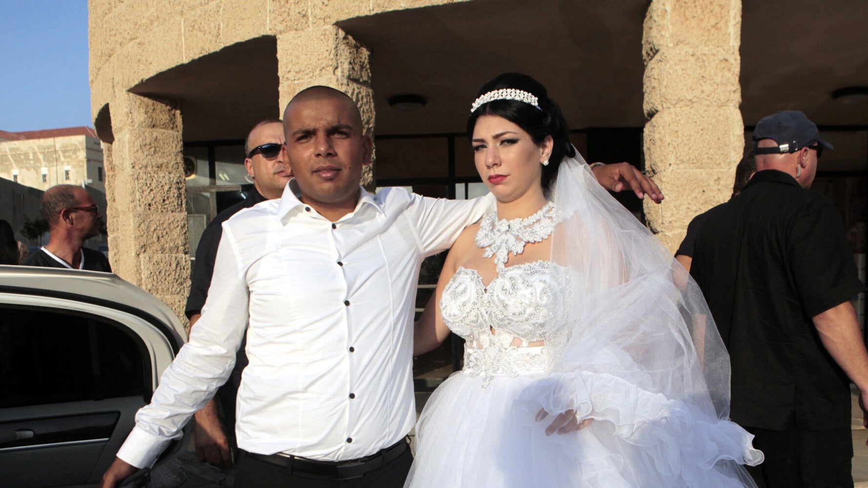 Israeli Interfaith Wedding Between Muslim And Jewish Convert Sparks Protest Huffpost Uk News