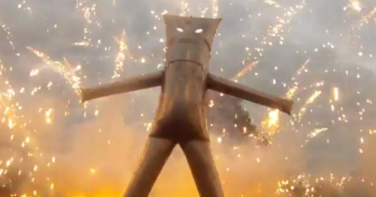 Man Creates 'Iron Man' Suit Then Stands Inside Fireworks Display ...