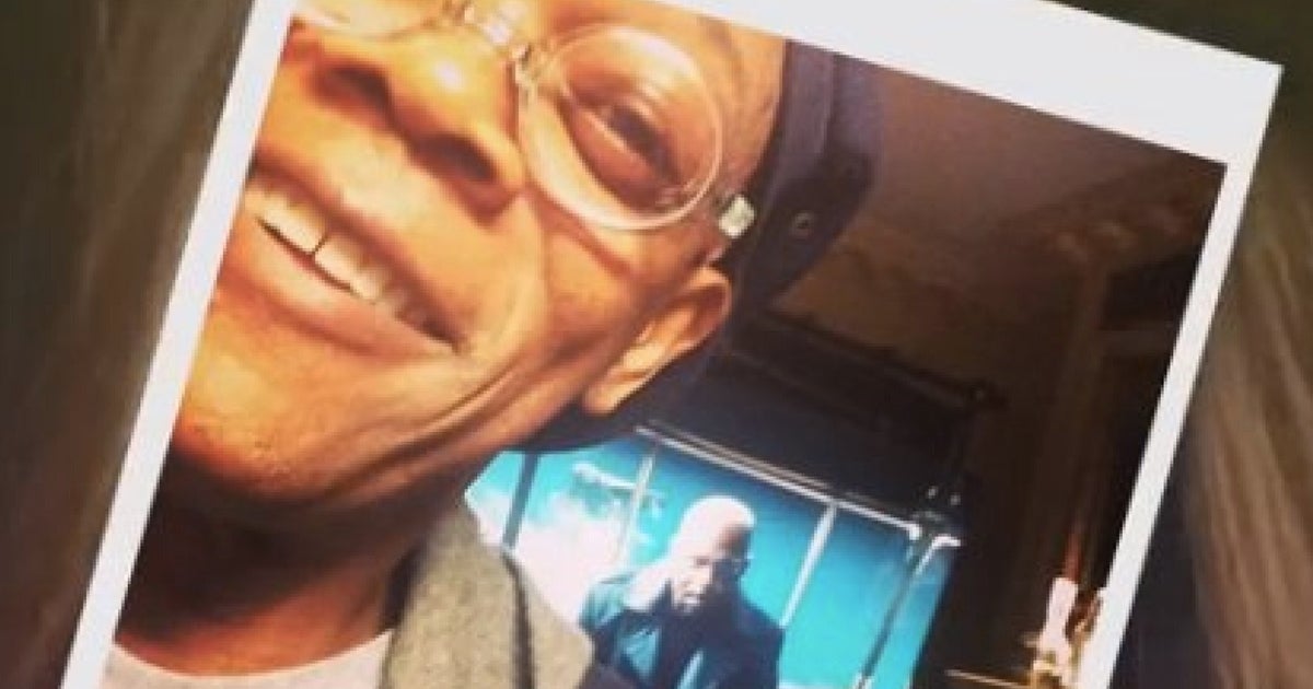 Samuel L. Jackson Pronounces On The #Selfie, With Help From The ... Samuel L. Jackson Pronounces On The #Selfie, With Help From The ...