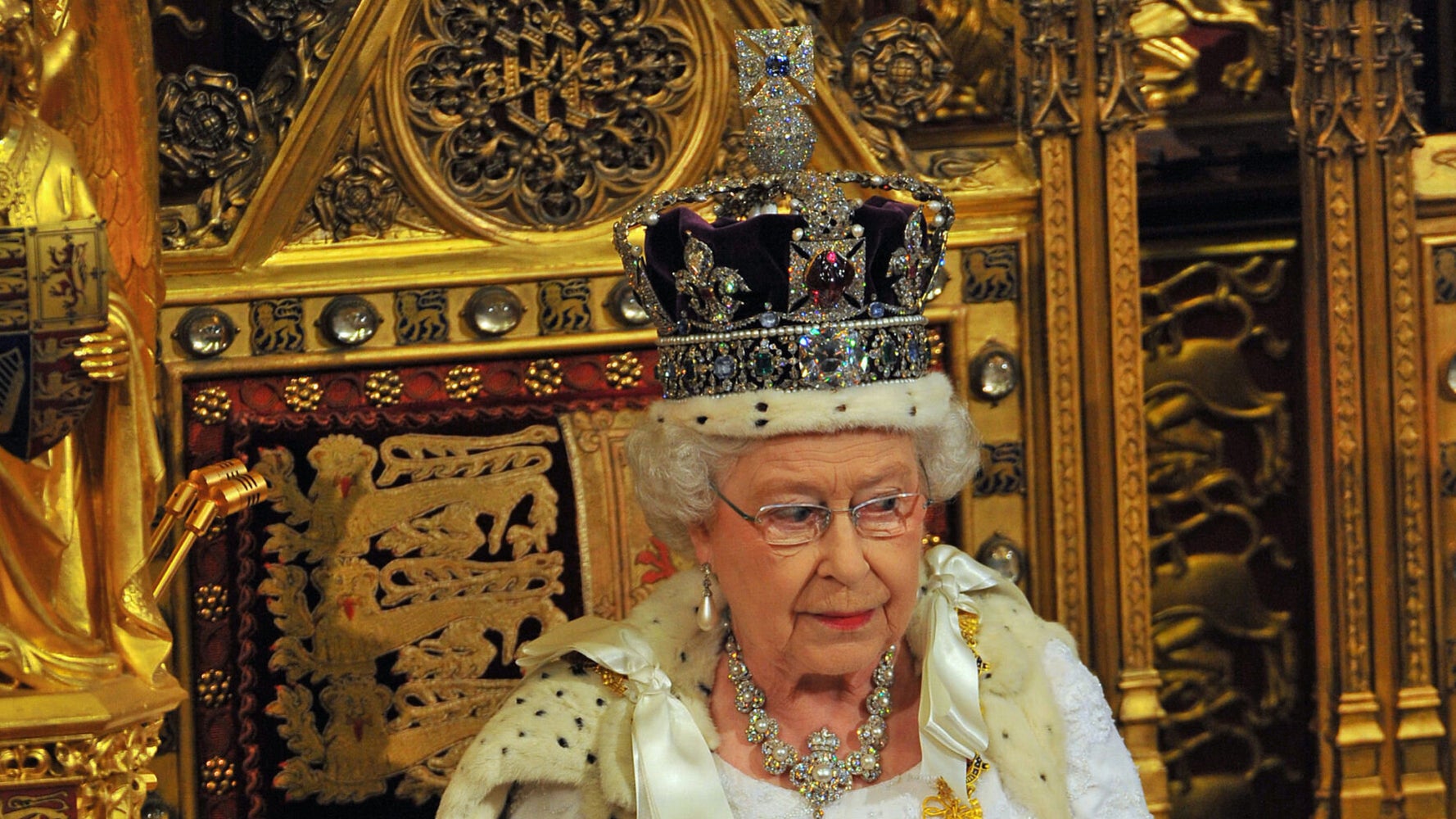 Elizabeth Set To Beat Victoria's Record As Longest Reigning Monarch In ...