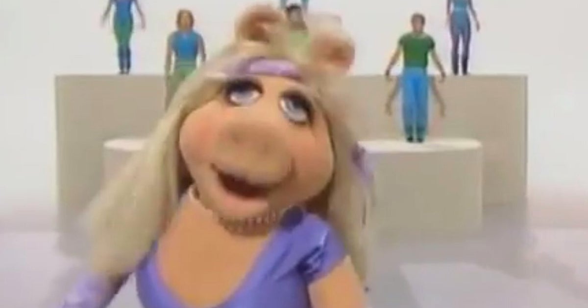 The Muppets Sing Pharrell Williams And Miley Cyrus's 'Come Get It Bae ...