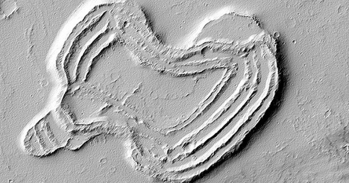 Heart On Mars Spotted By University of Arizona's HiRISE Telescope ...