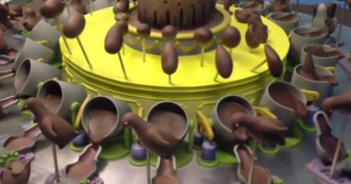 This Cake Comes To Life When You Point A Camera At It | HuffPost UK Tech
