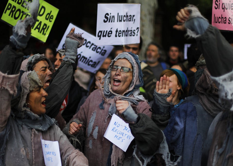 Spain Riots: Protesters Clash With Police In Madrid Over Austerity ...