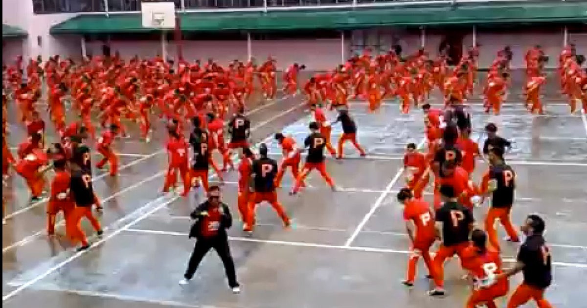 Gangnam Style Performed By Filipino Prison Inmates In Mass Dance ...