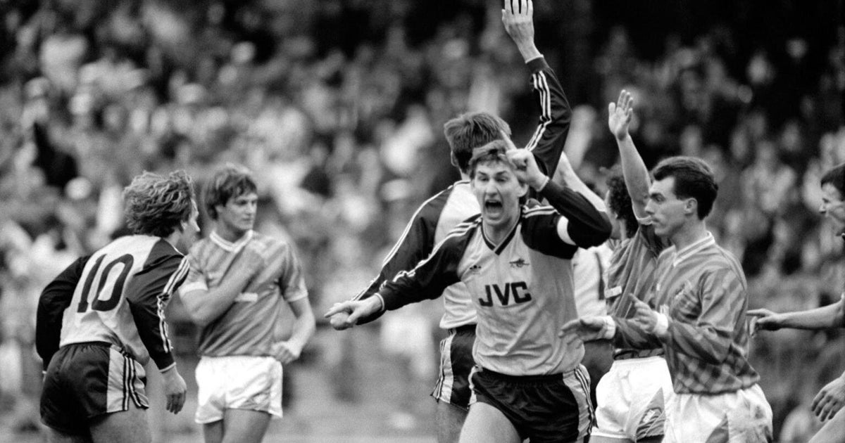 Tony Adams Celebrates 46th Birthday, Here's The Arsenal Legend ...