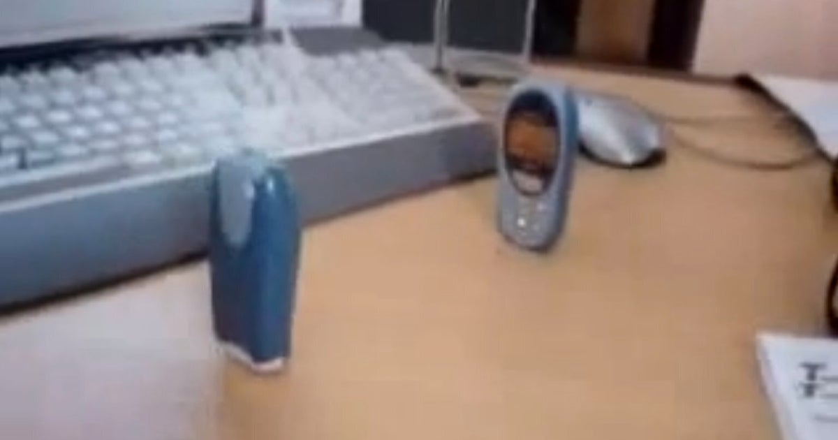 Got An Old Mobile Phone Lying Around? Try Doing This With It (VIDEO ...