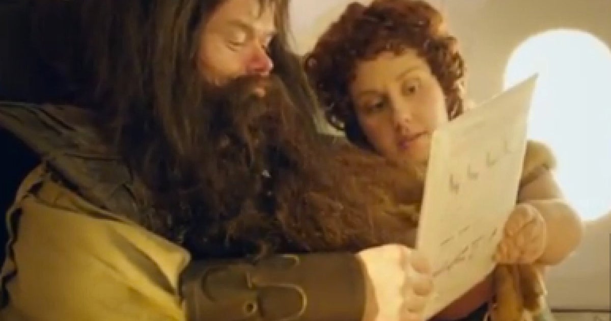 WATCH: The Hobbit Stars Help Air New Zealand With Flight Safety ...