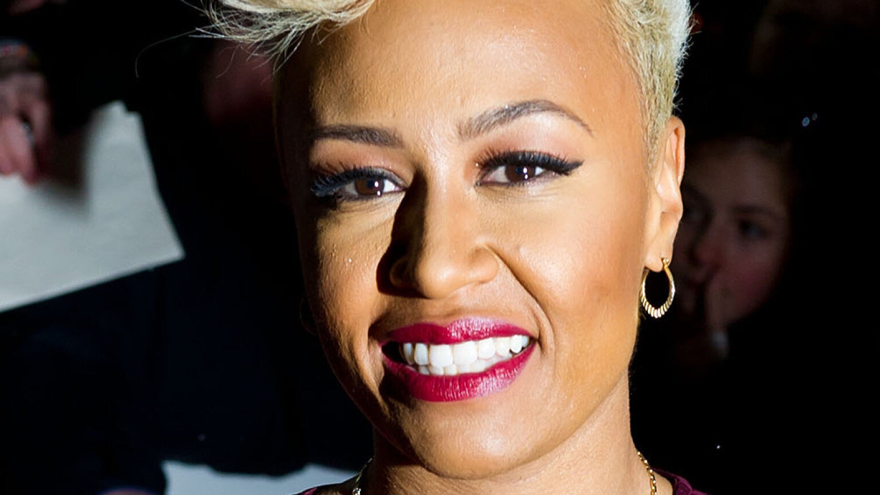 Emeli Sande Storms Mobo Awards 2012, Singer Wins Three Titles (PICTURES ...