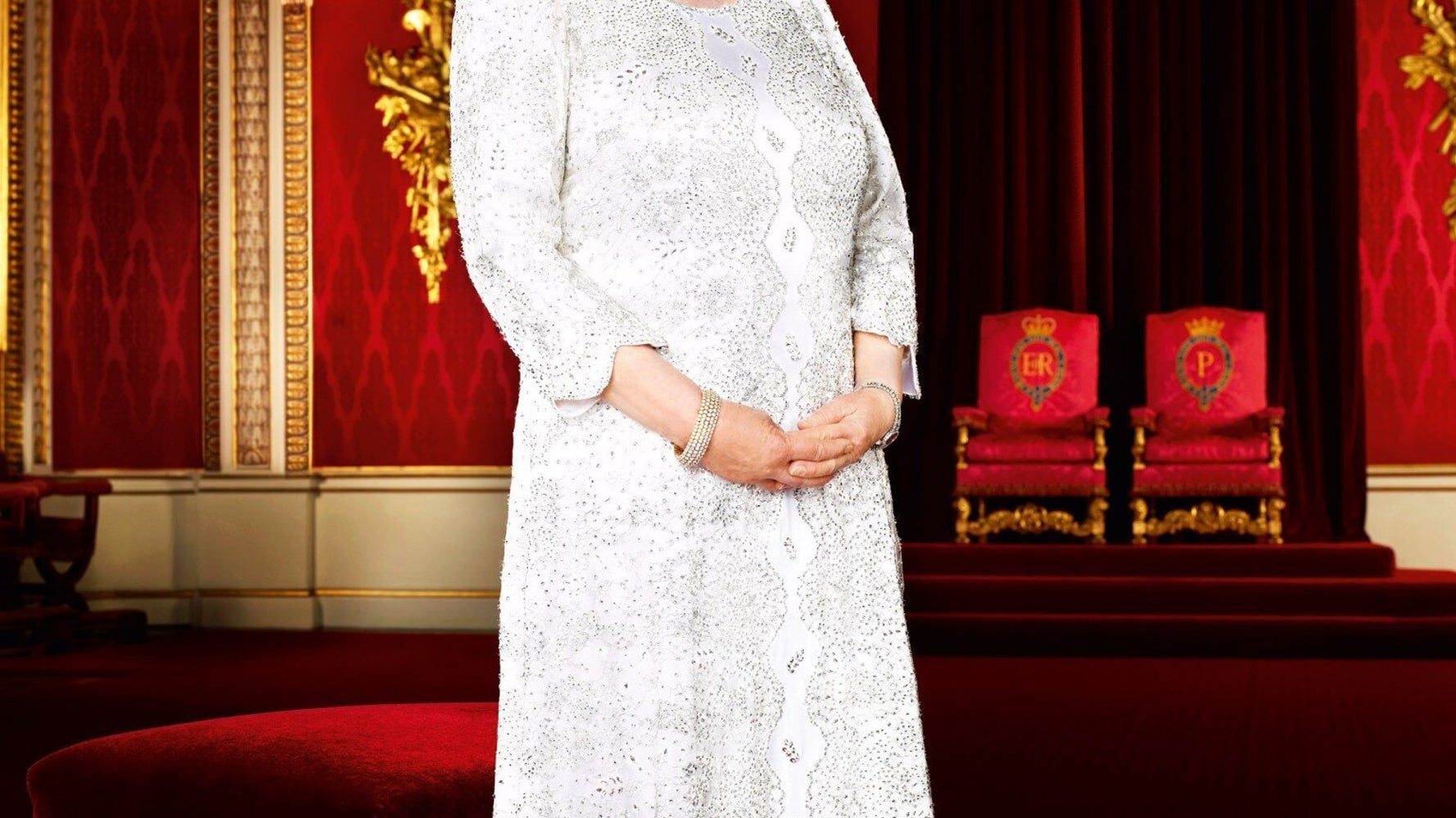 Queen's Wardrobe Secrets Revealed In New Book 'Dressing The Queen' By ...