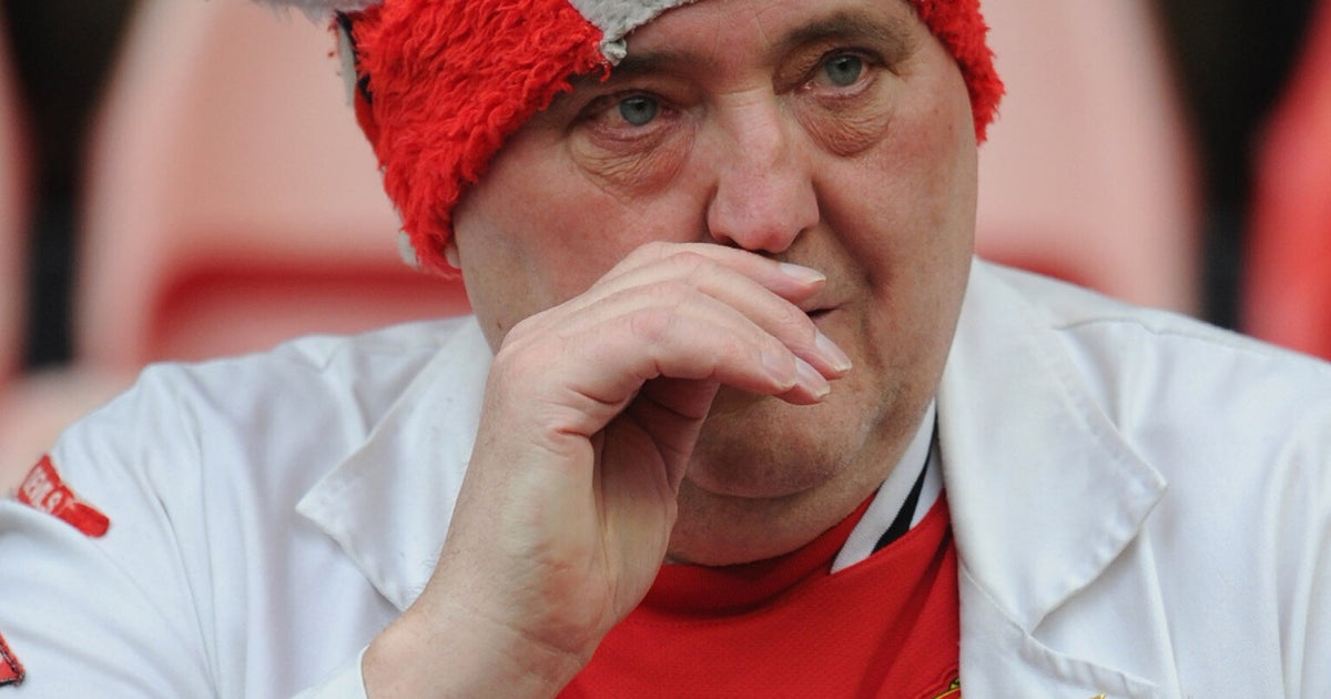 Rod Stewart And Other Crying Football Fans (PICTURES) | HuffPost UK Sport