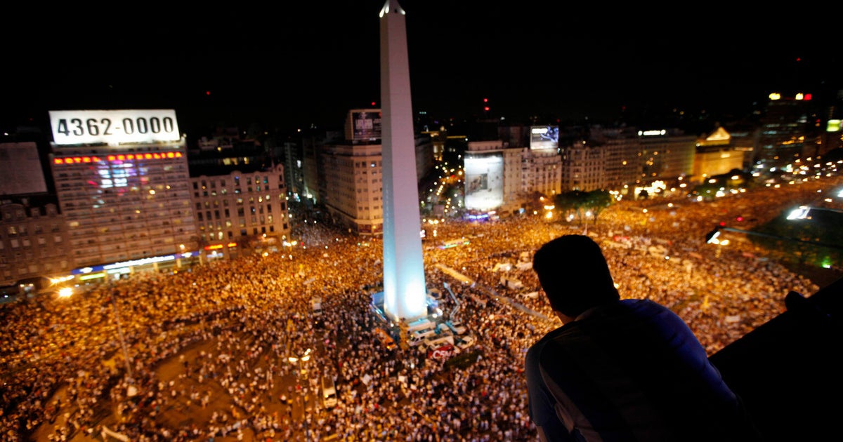 Argentina Protests: Up To 700,000 March In Frustration At President ...