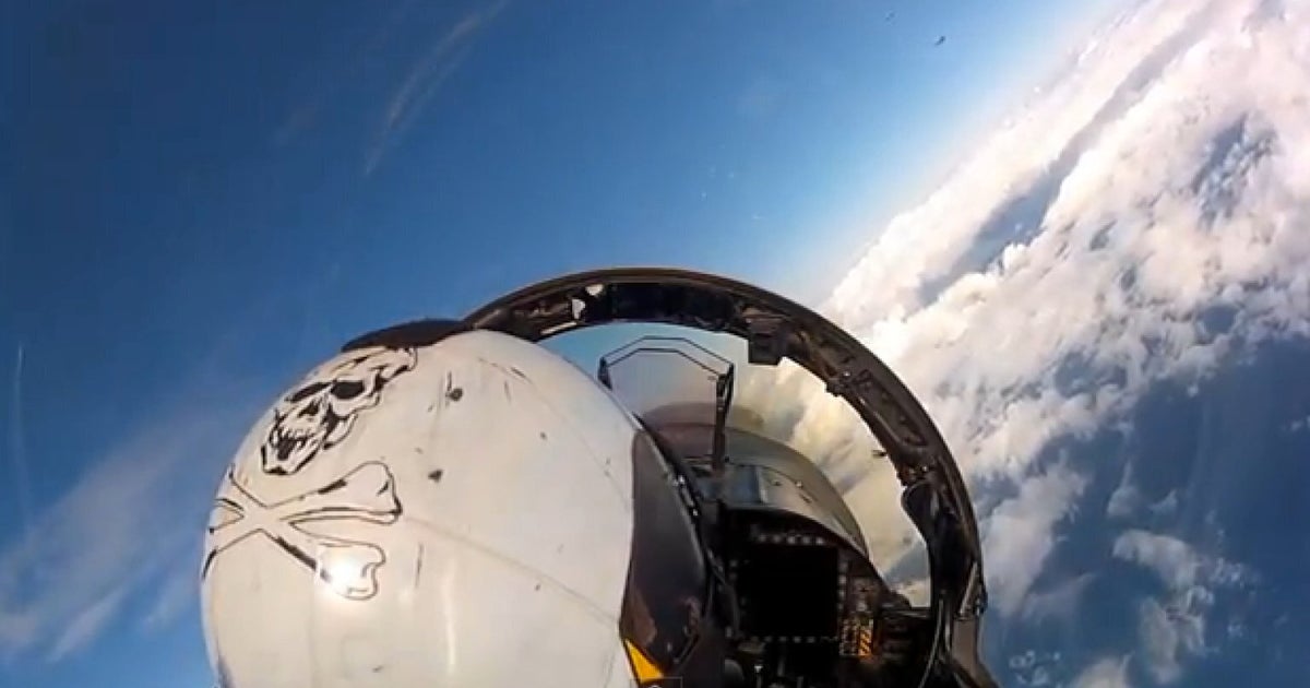 US Navy Film Inside Of F18 Fighter Jet With A GoPro (VIDEO) | HuffPost ...