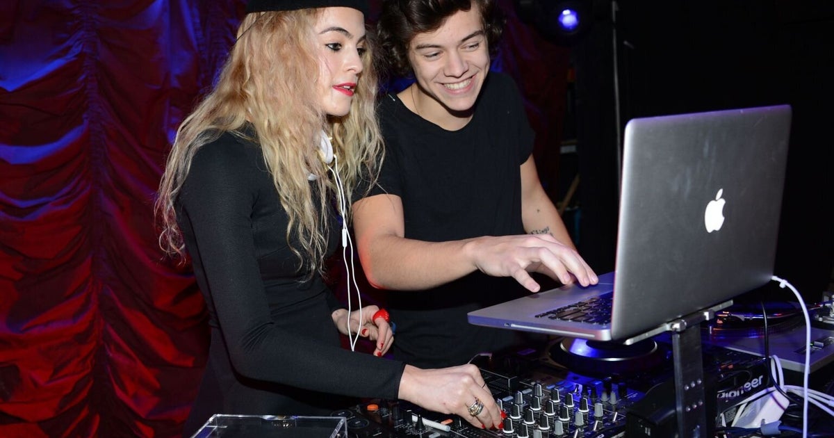 Harry Styles Makes DJ Debut At London Fashion Week | HuffPost UK News