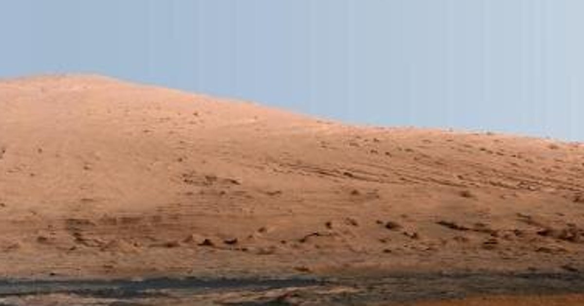 Nasa's Stunning New Mars Photo Shows Mount Sharp With Earth-Like ...