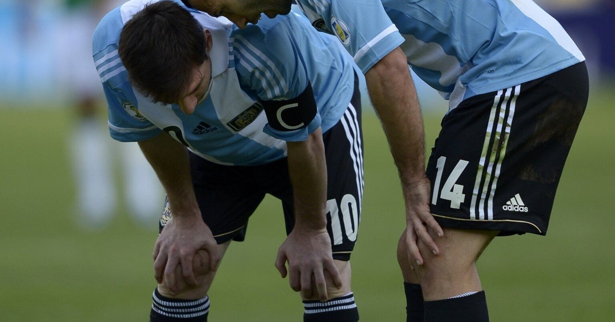 Lionel Messi Vomits As Argentina Suffer In Bolivian Altitude (PICTURES ...
