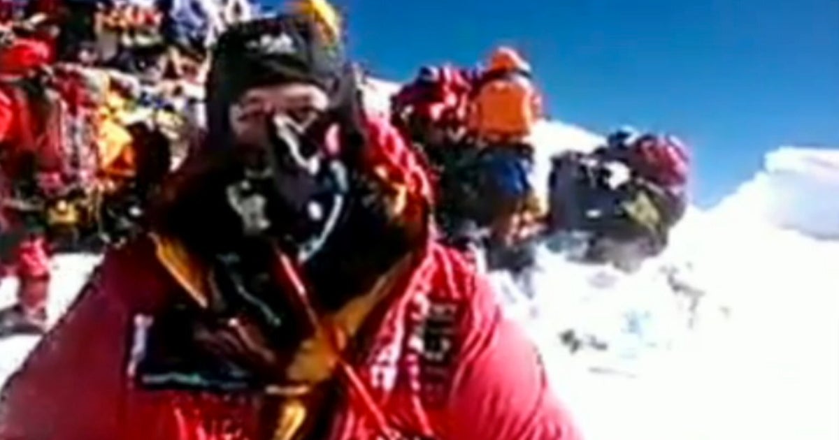 First Ever Smartphone Video Call From Peak Of Mount Everest Upsets ...