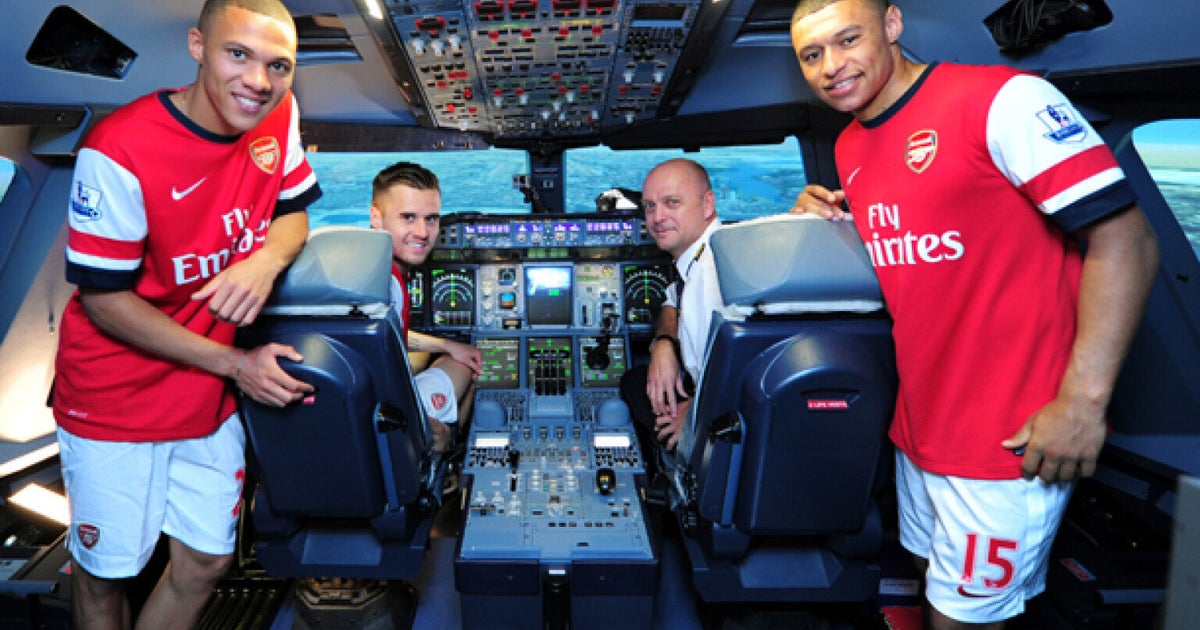 Arsenal Players Test Emirates Flight Simulator (PICTURES) | HuffPost UK ...