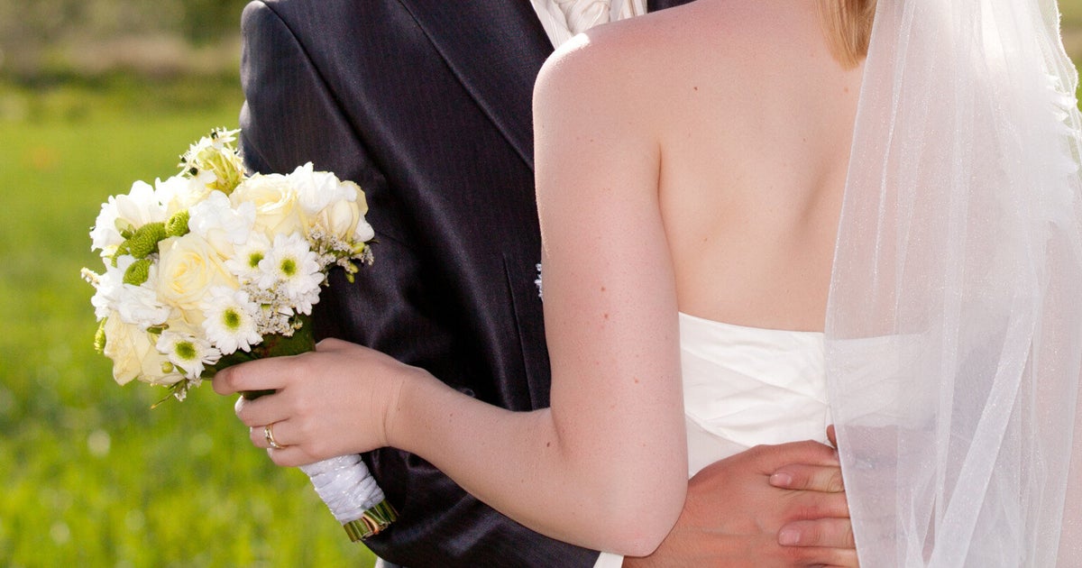 How to Cope When All Your Friends Are Getting Married...And You Aren't ...