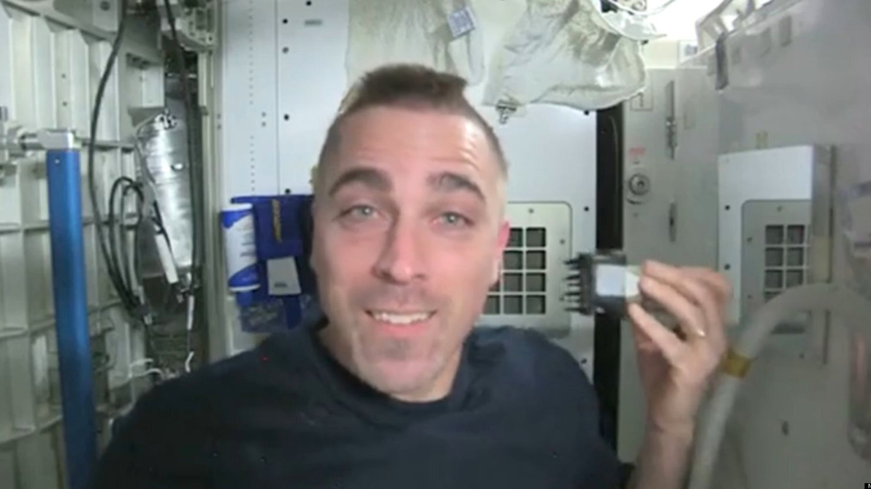 How To Shave Your Head In Space By Astronaut Chris Cassidy (VIDEO ...