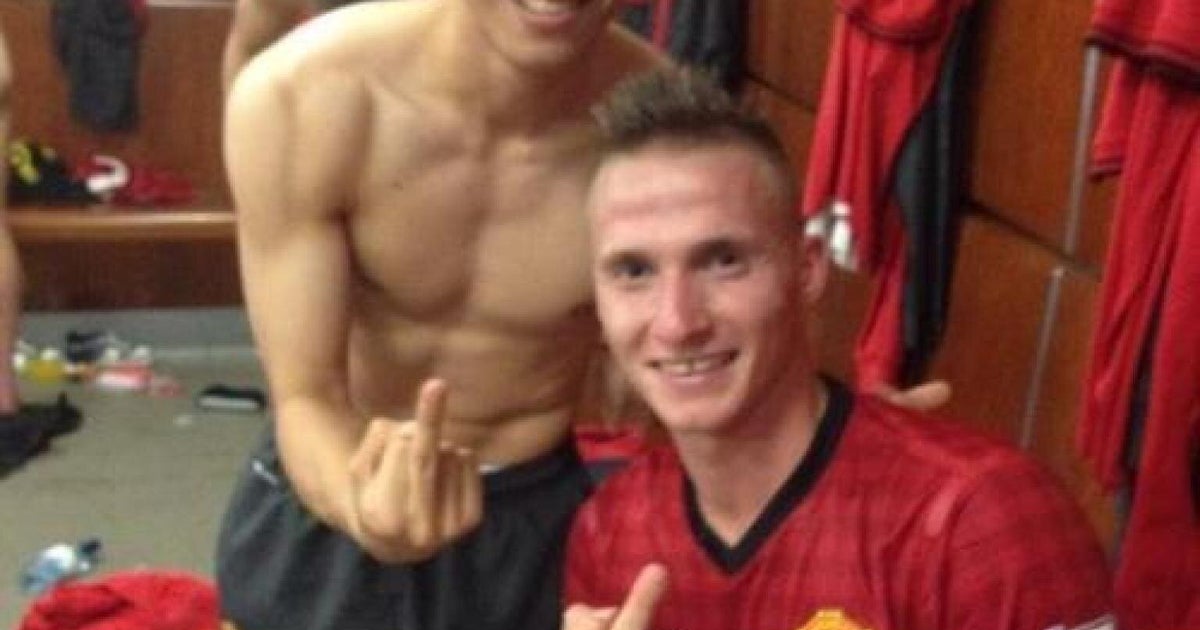 Manchester United Alexander Buttner And Shinji Kagawa Show The Middle ...