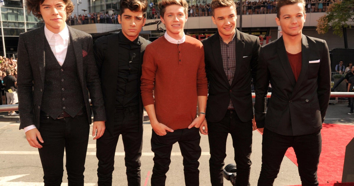 VMA Awards: One Direction Steal Show With Three Trophies - Rihanna ...