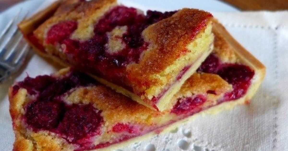 Raspberry Bakewell Slice | HuffPost UK Life