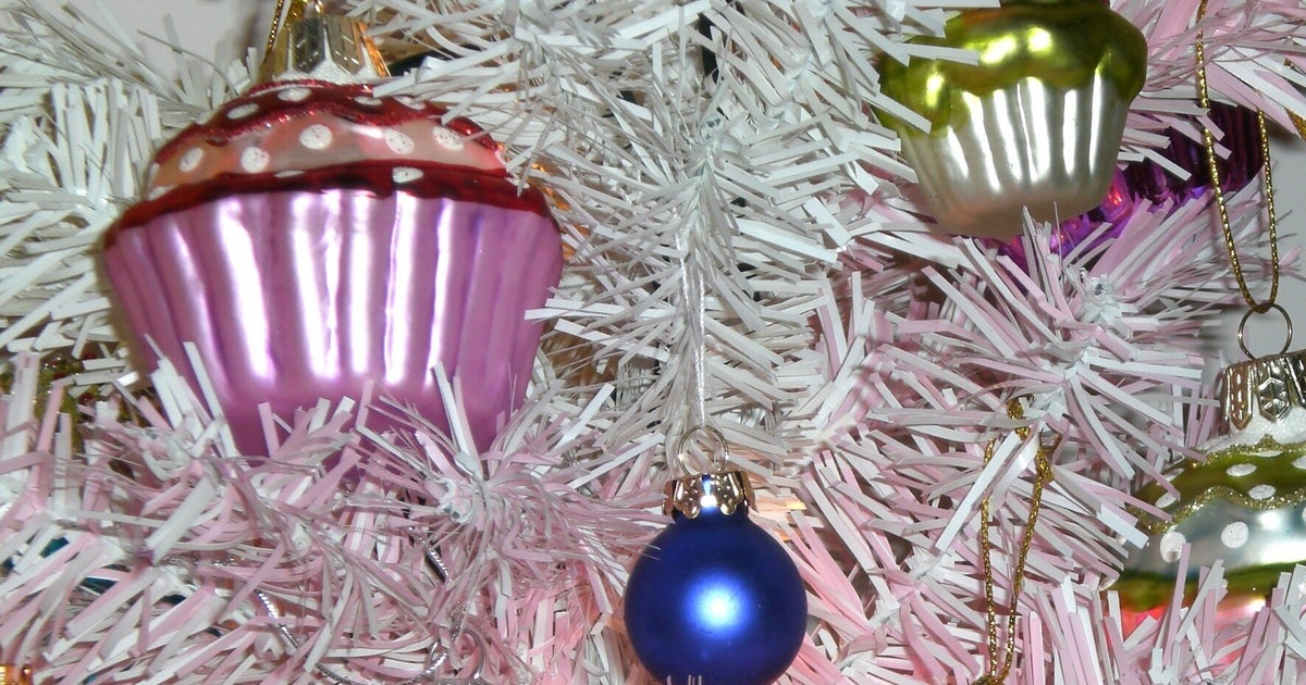 Christmas Expectations VS. Christmas Reality | HuffPost UK Life