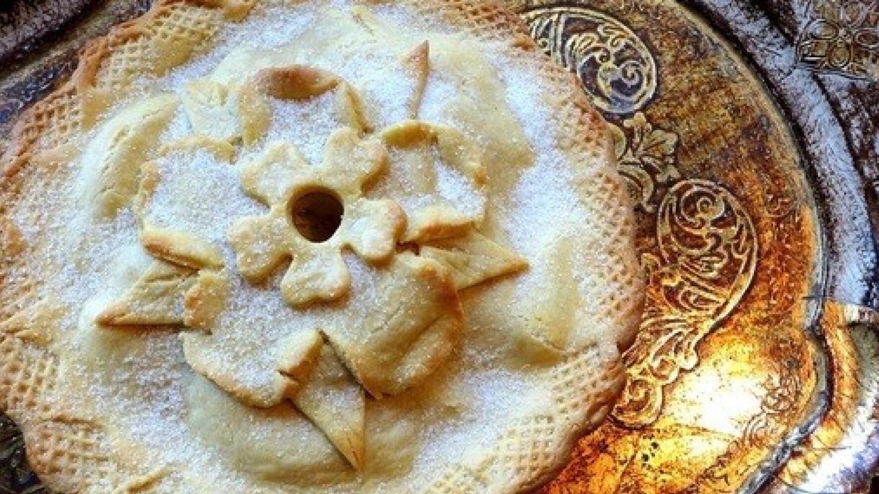 Tudor-Style Apple And Quince Pie | HuffPost UK Life