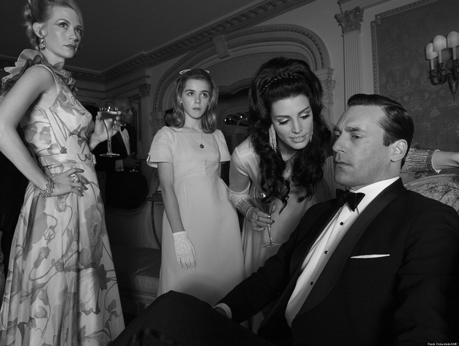 FIRST LOOK Black And White Stills From Mad Men Series 6 HuffPost FIRST LOOK Black And White Stills From Mad Men Series 6 HuffPost