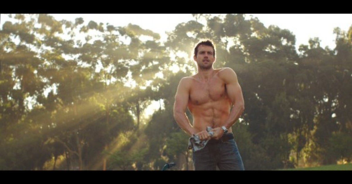 Sexy Diet Coke Model Back In New Advert (VIDEO, PICTURES, POLL ...