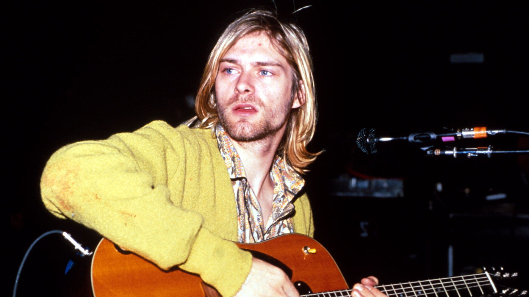 Kurt Cobain Suicide: New Photos From Nirvana Singer's Death Scene ...