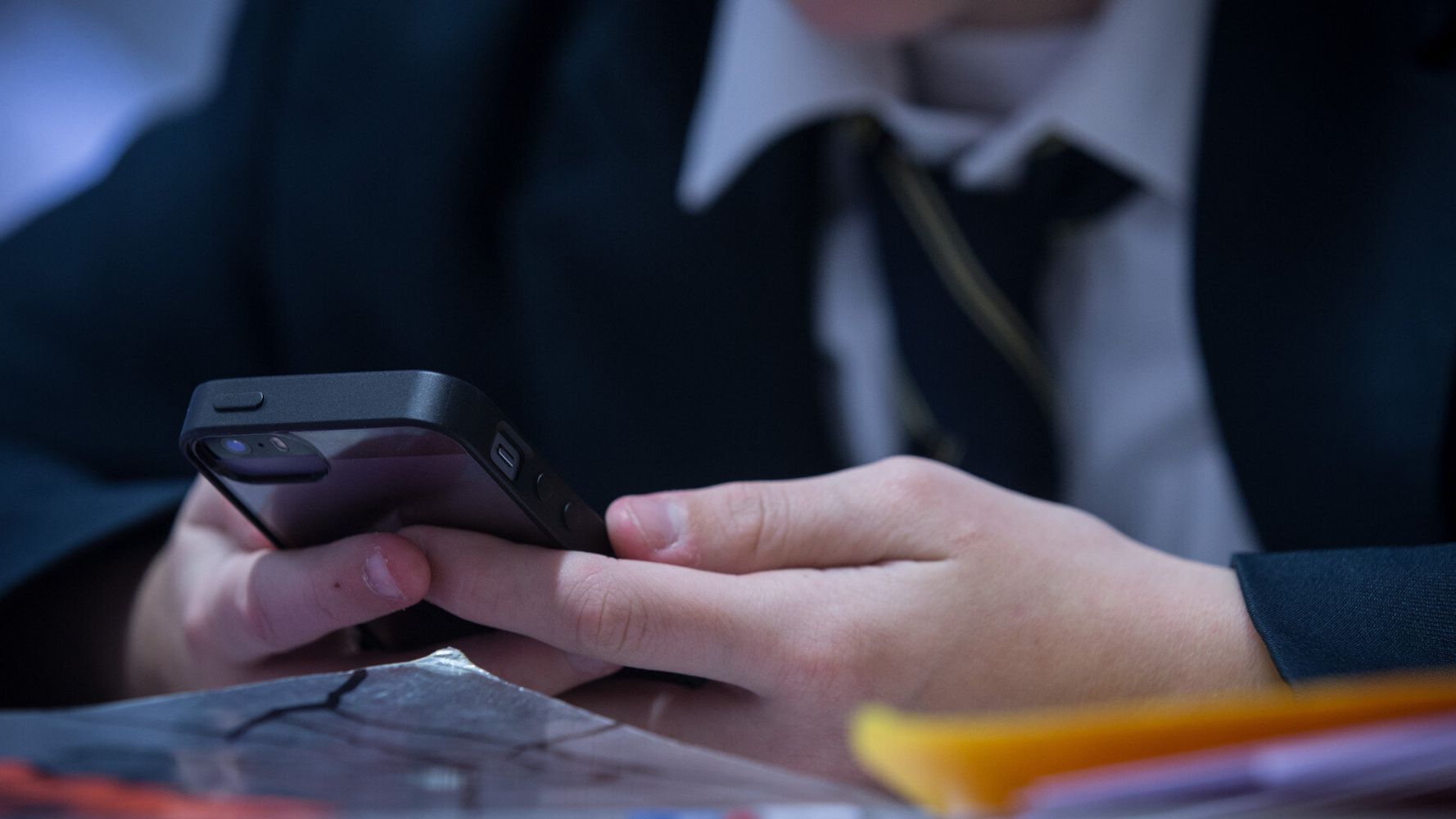 Banning Mobile Phones In School Could Improve Children s Test Scores banning-mobile-phones-in-school-could-improve-children-s-test-scores