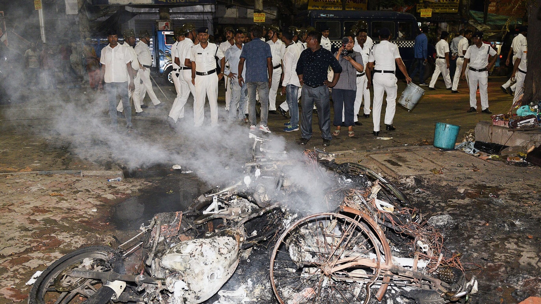 2 Dead In West Bengal's Bhatpara After Clashes, Mamata Calls Emergency ...