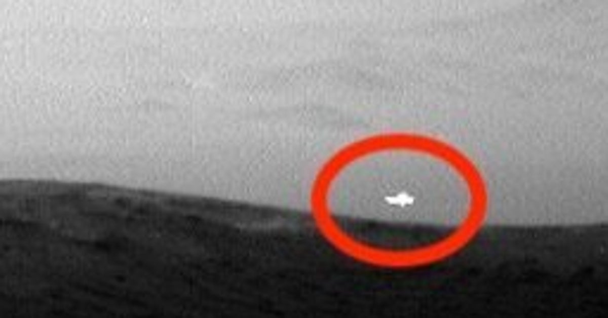 A Glint Of Light And A Hint Of Life: Mars Is Getting Very Interesting ...