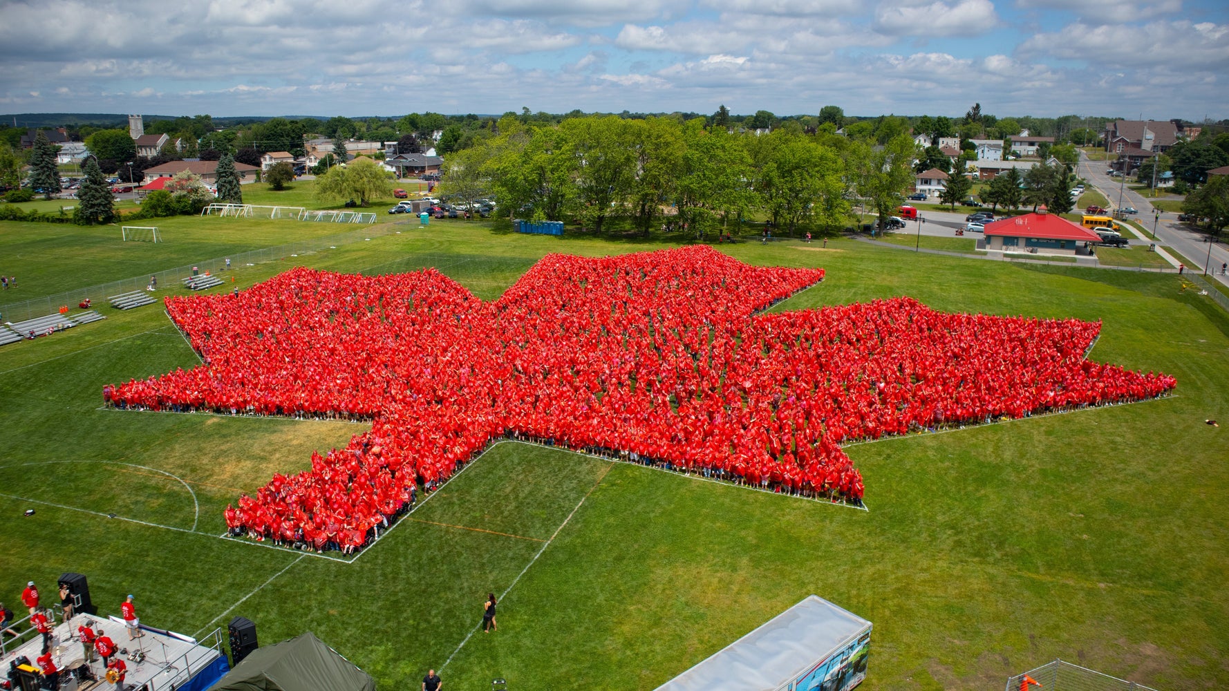 Canadians Have History Of Breaking Guinness World Records | HuffPost null
