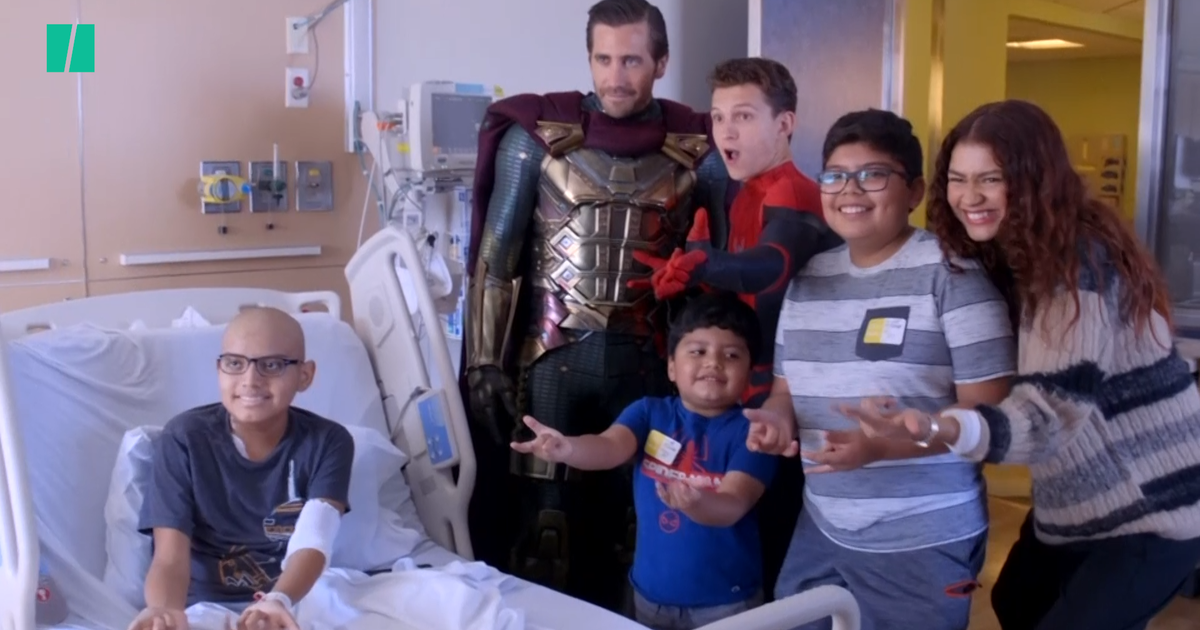 ‘Spider-Man’ Cast Surprises Children’s Hospital Patients | HuffPost Videos
